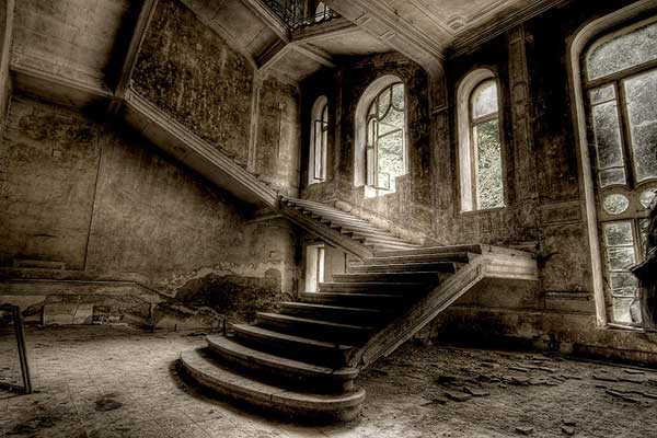 30 Fabulous Examples of Urban Decay Photography