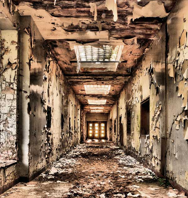 30 Fabulous Examples of Urban Decay Photography