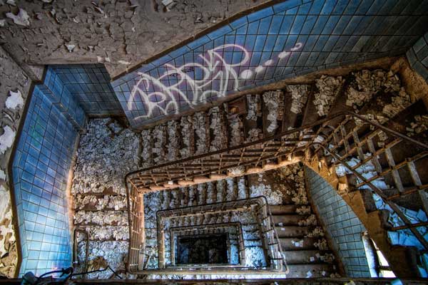 30 Fabulous Examples of Urban Decay Photography